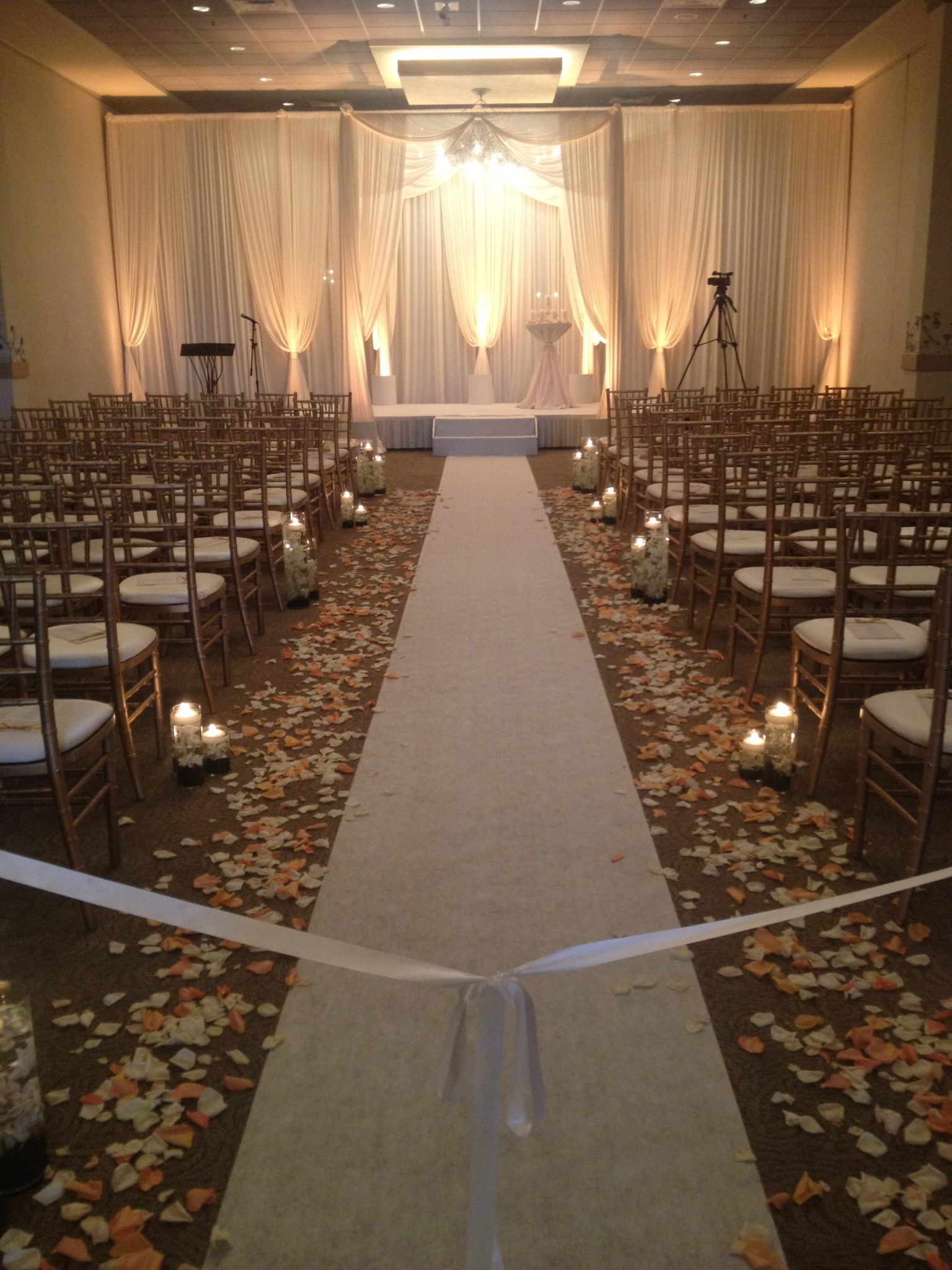 Here's What You Need to Know if a Friend is Performing Your Wedding ...